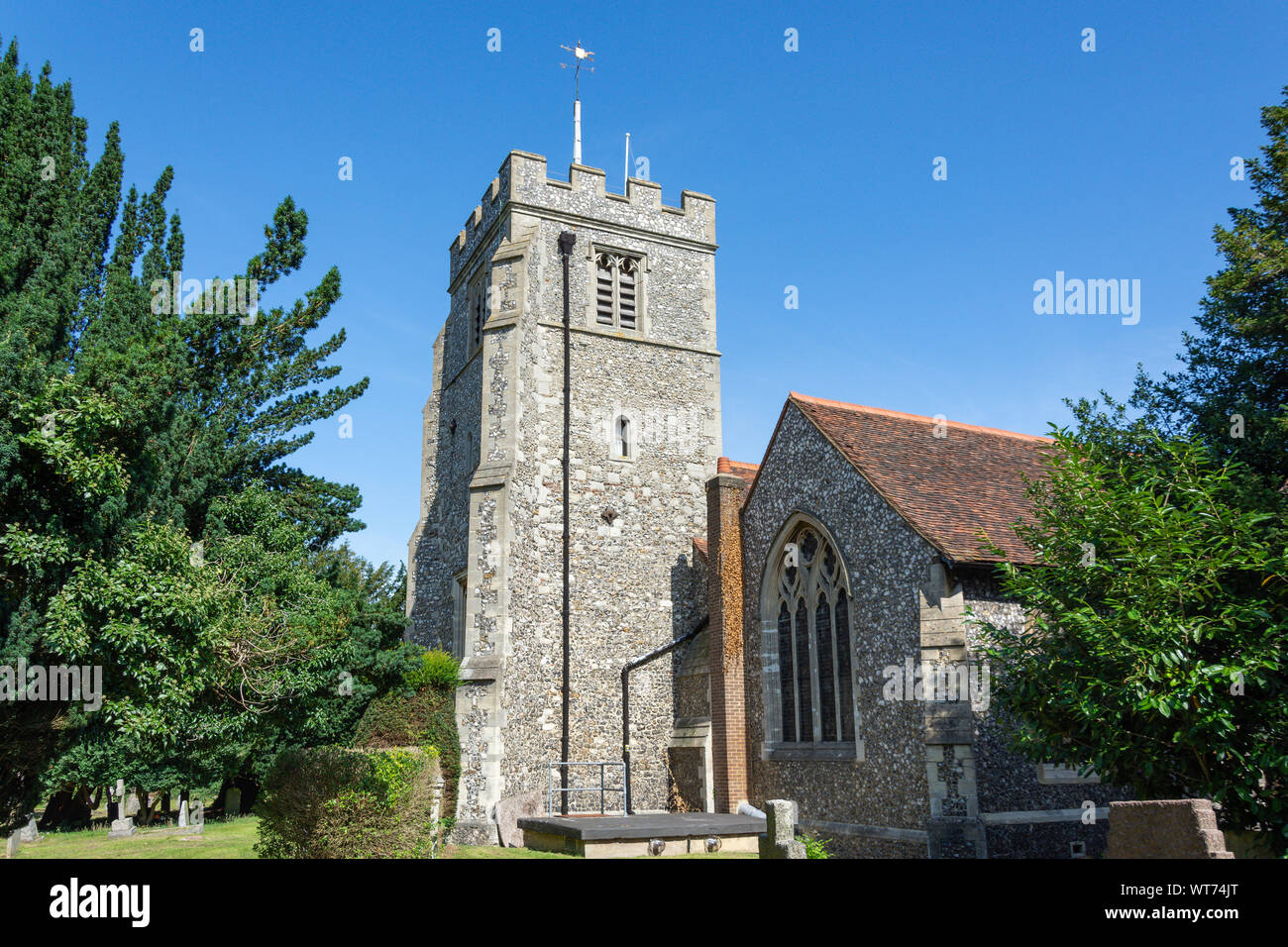 Bushey high street uk hi-res stock photography and images - Alamy