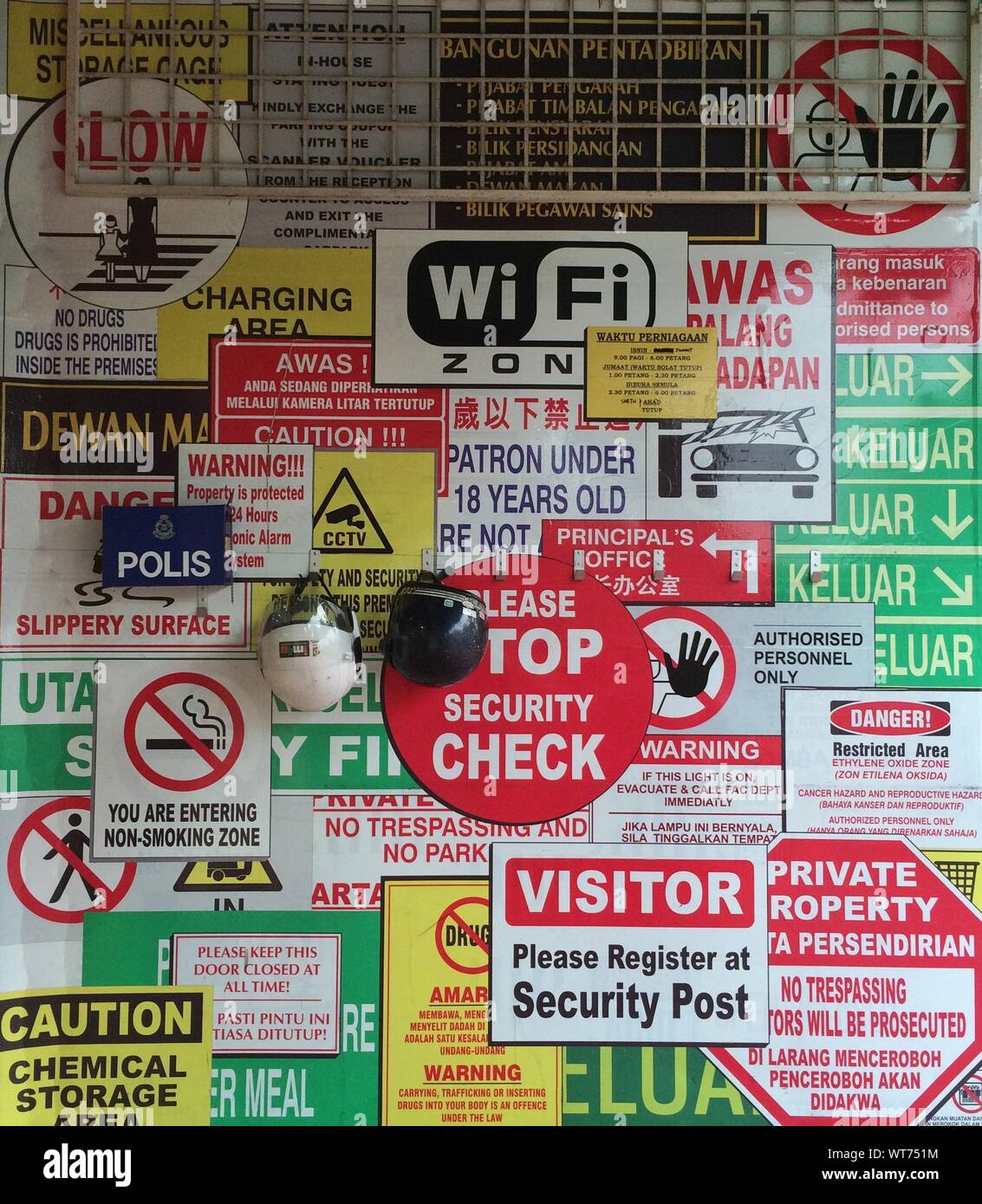 Various signs hi-res stock photography and images - Alamy