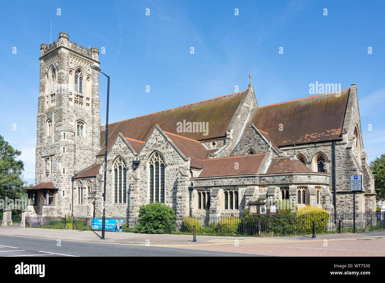 St Peter's Parish Church, High Road, Bushey Heath, Hertfordshire ...