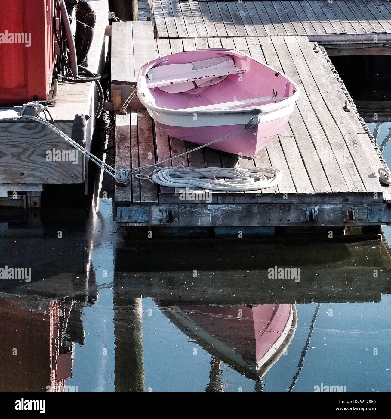 Pink boat hi-res stock photography and images - Alamy