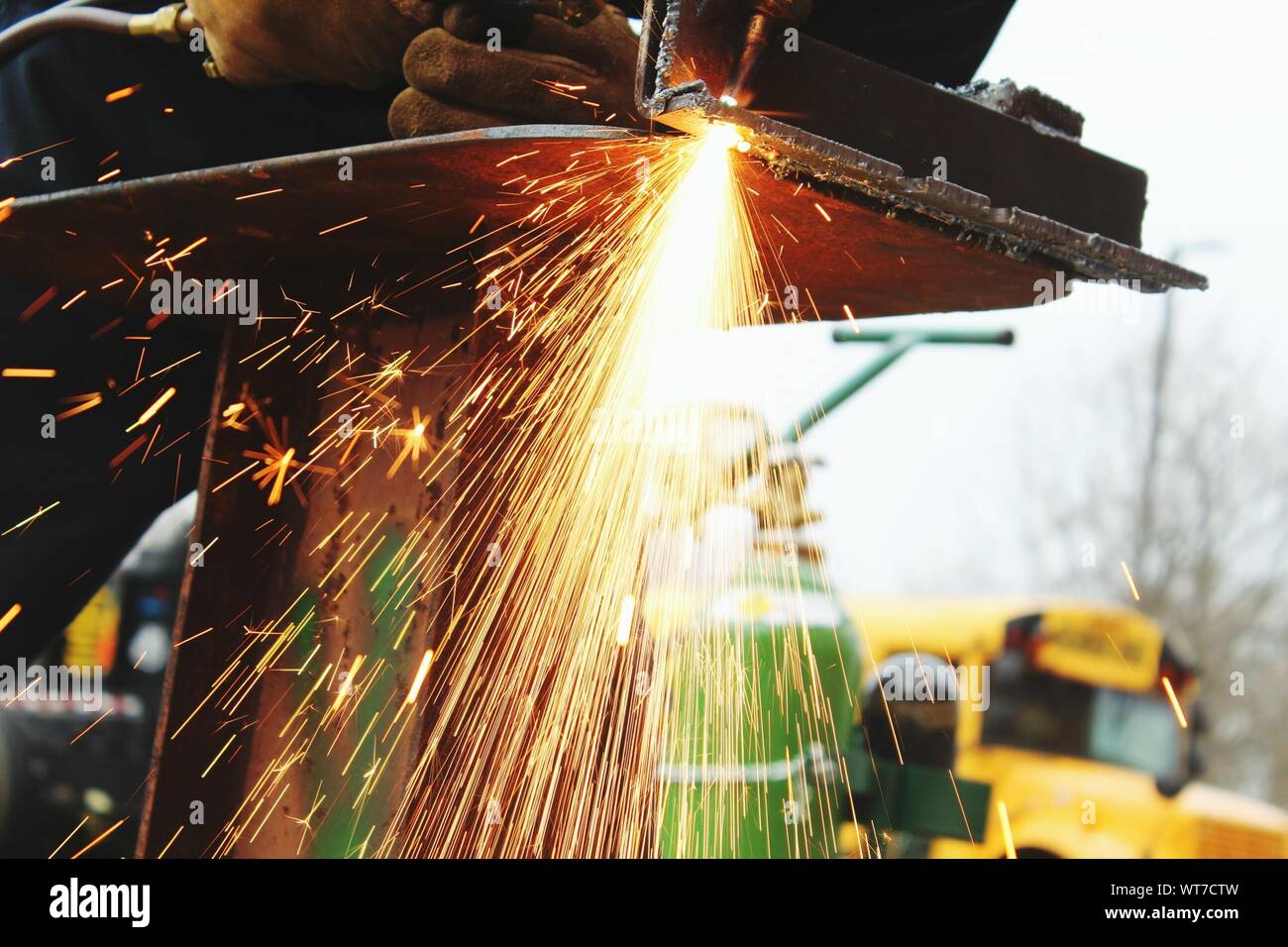 Person welding welding hi-res stock photography and images - Alamy
