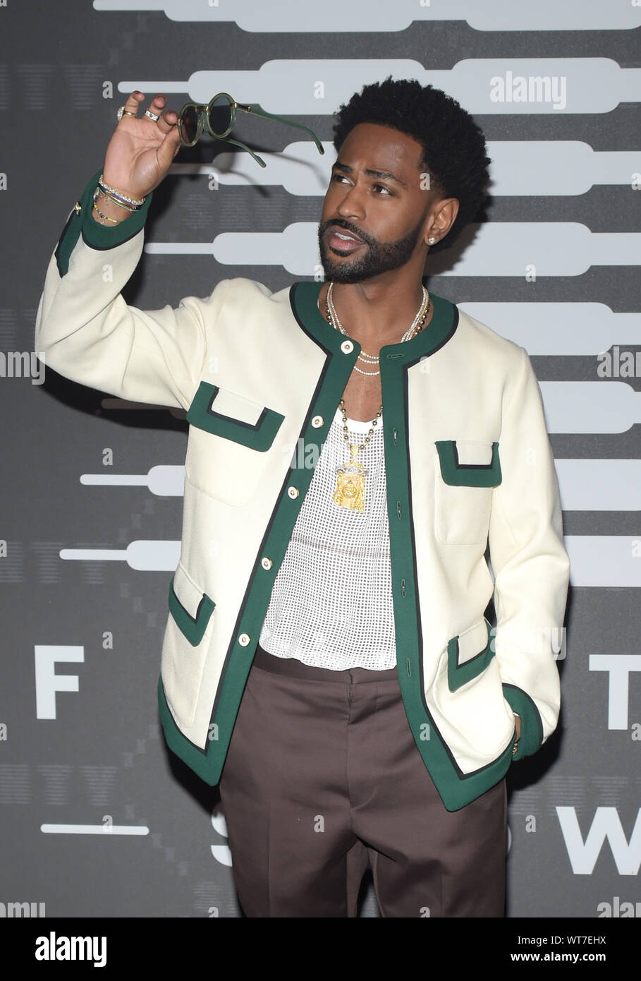 Sean savage hi-res stock photography and images - Alamy