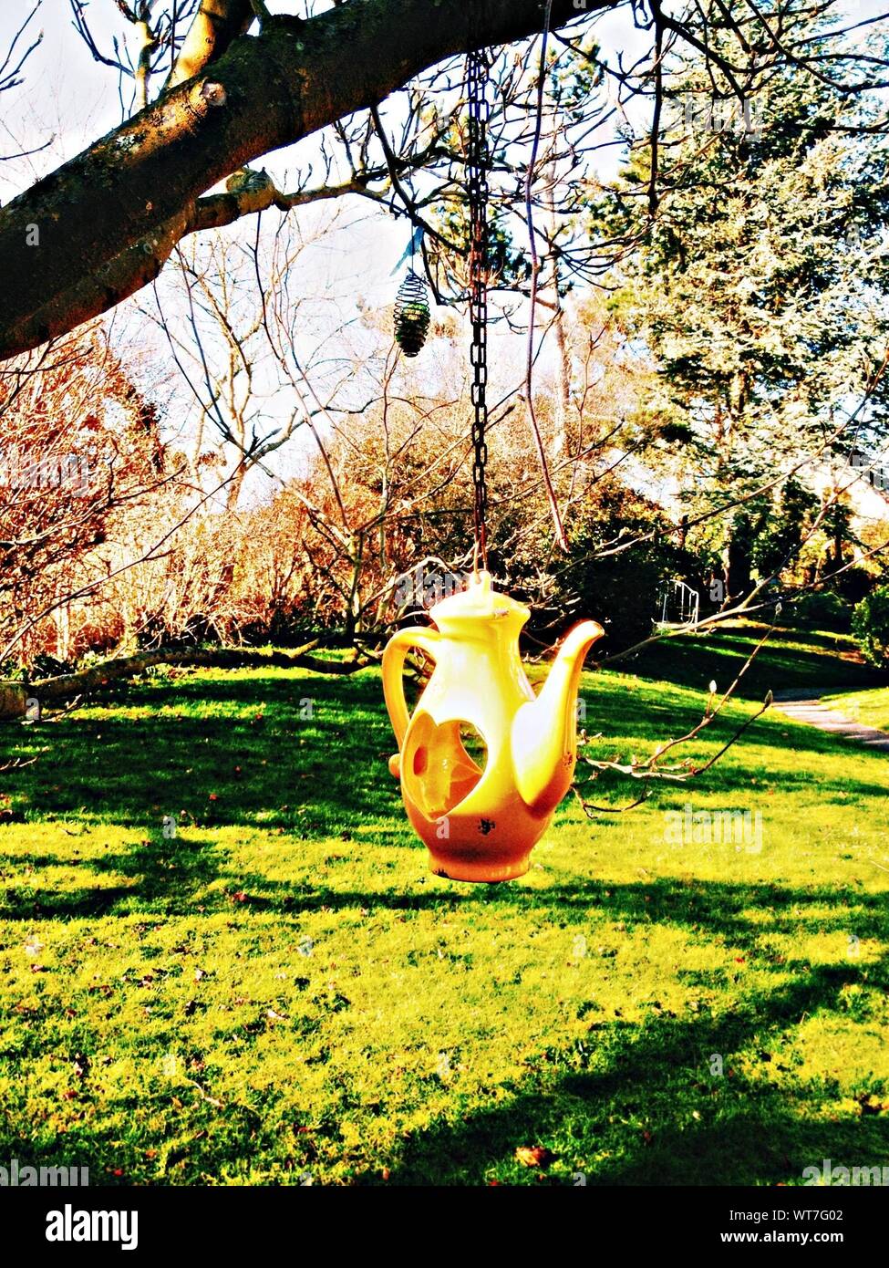 Kettle shape hi-res stock photography and images - Alamy