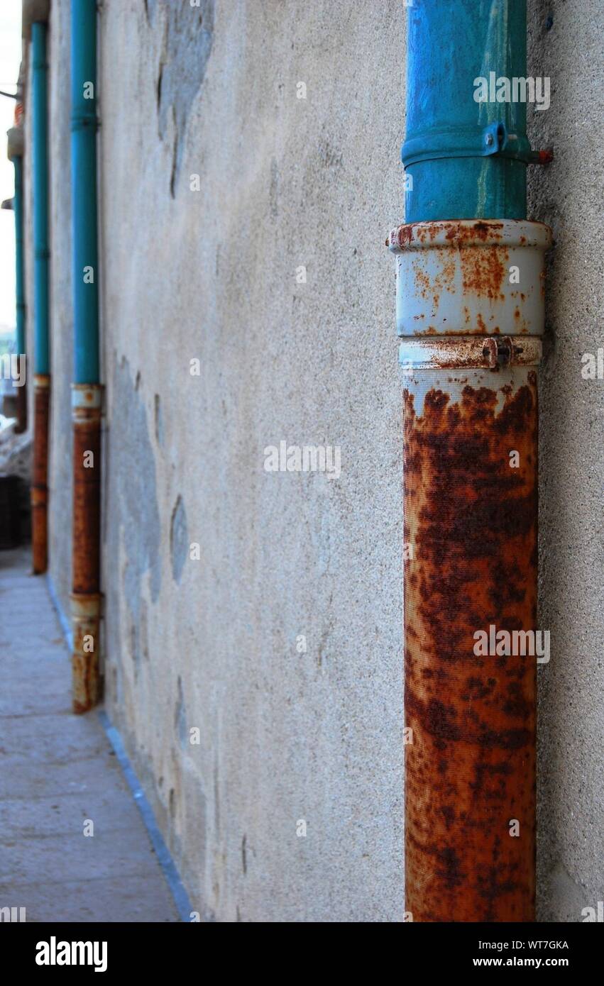 On exterior wall hi-res stock photography and images - Alamy