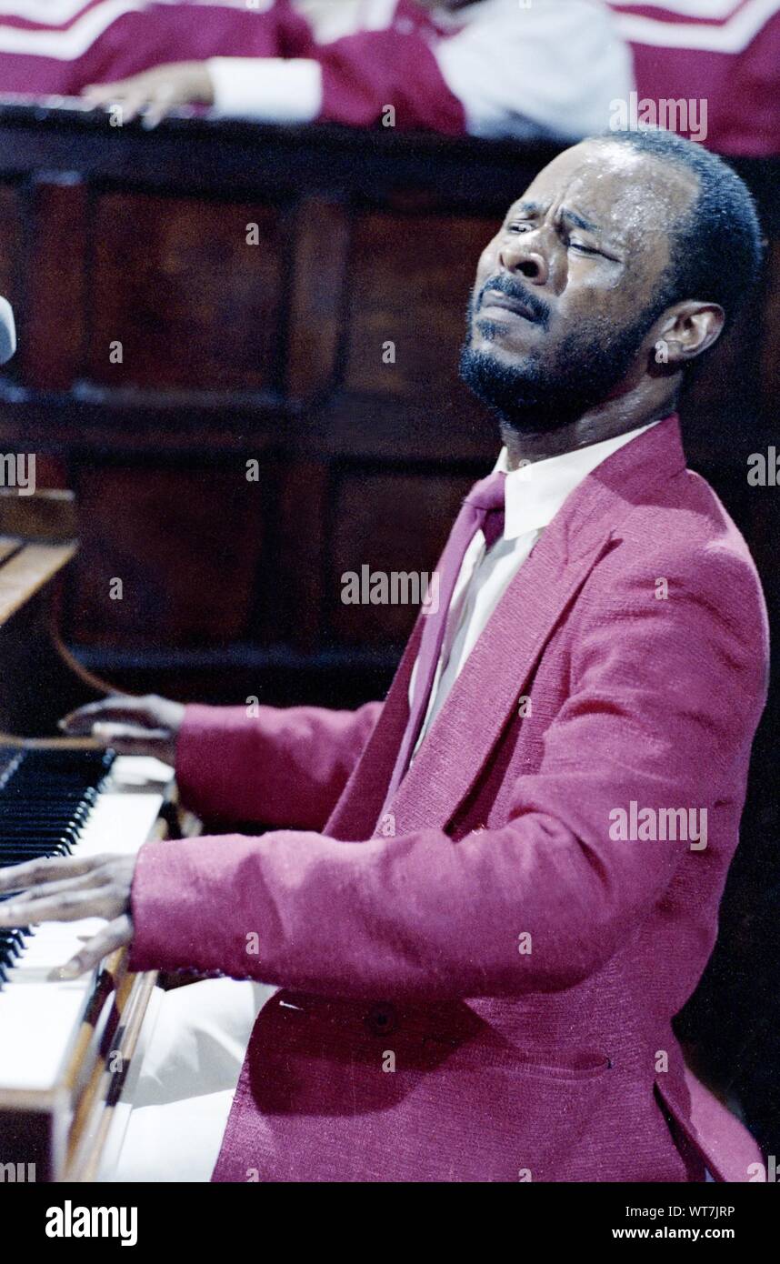 SAY AMEN, SOMEBODY, 1982. © Milestone Films / courtesy Everett ...