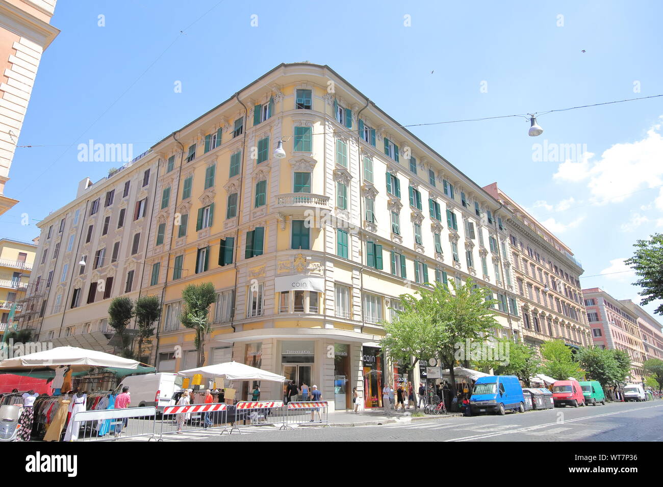 Coin department store Rom Italy Stock Photo - Alamy