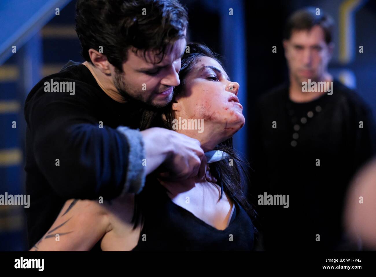 THE 100, Marie Avgeropoulos (center) in 'Red Sun Rising', (Season 6 ...