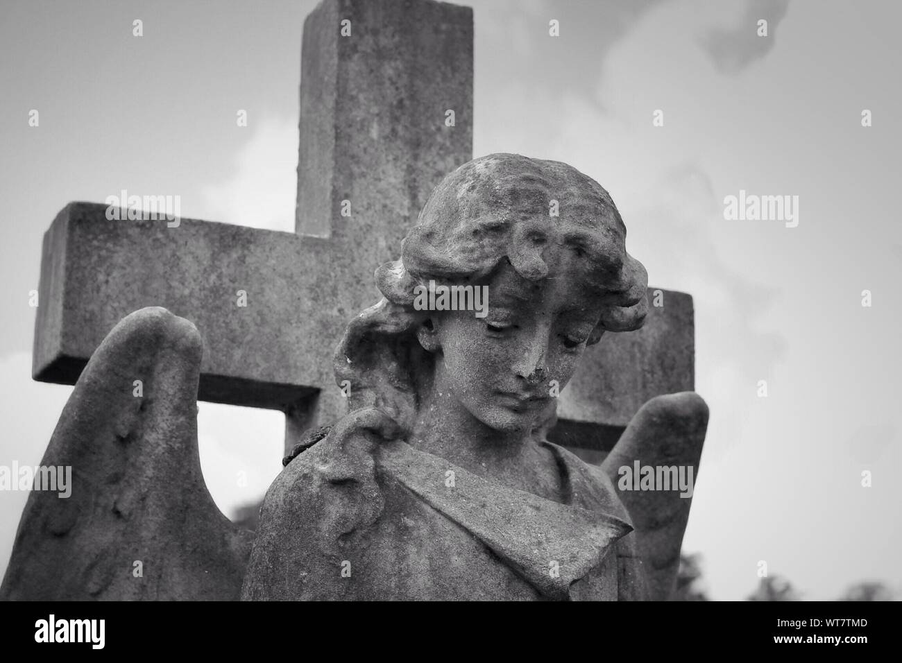 Winged statue High Resolution Stock Photography and Images - Alamy