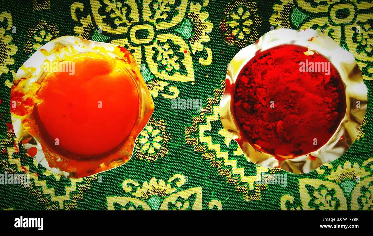 Red Sindoor High Resolution Stock Photography and Images - Alamy