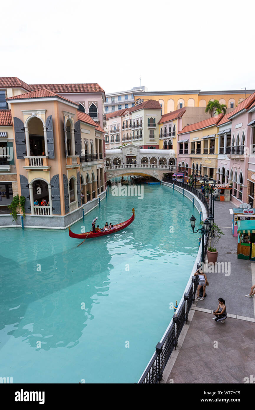 Venice Grand Canal, Bonifacio Global City, Taguig, Manila, Philippines ...