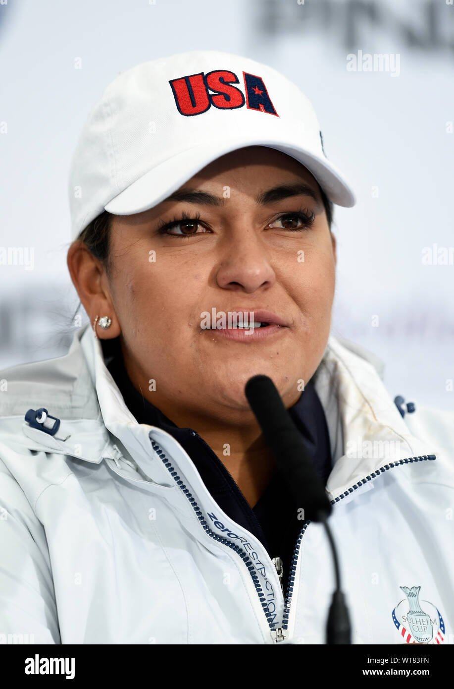 Team usas lizette salas hi-res stock photography and images - Alamy