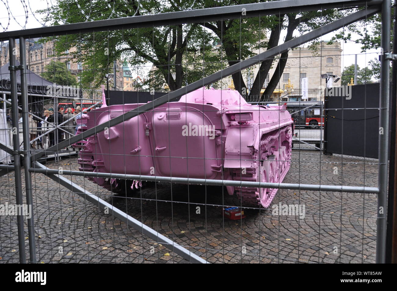 Cerný pink tank hi-res stock photography and images - Alamy