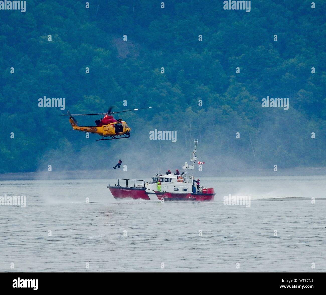 Coast guard boat hi-res stock photography and images - Alamy