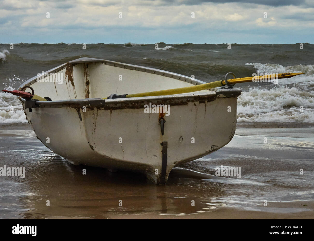 Strong boat hi-res stock photography and images - Alamy