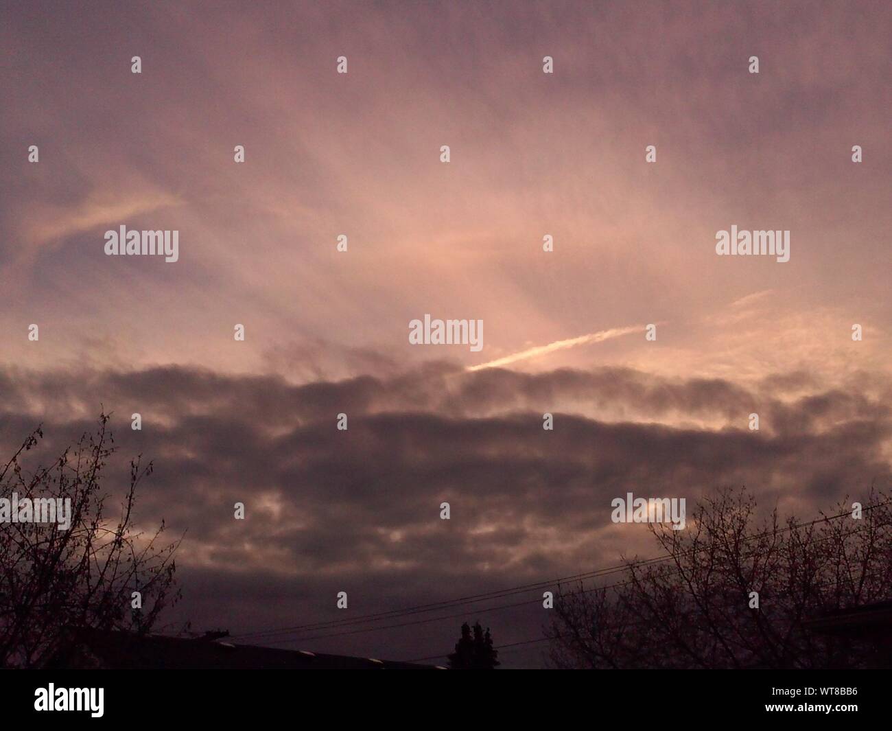 Dusky sky hi-res stock photography and images - Alamy