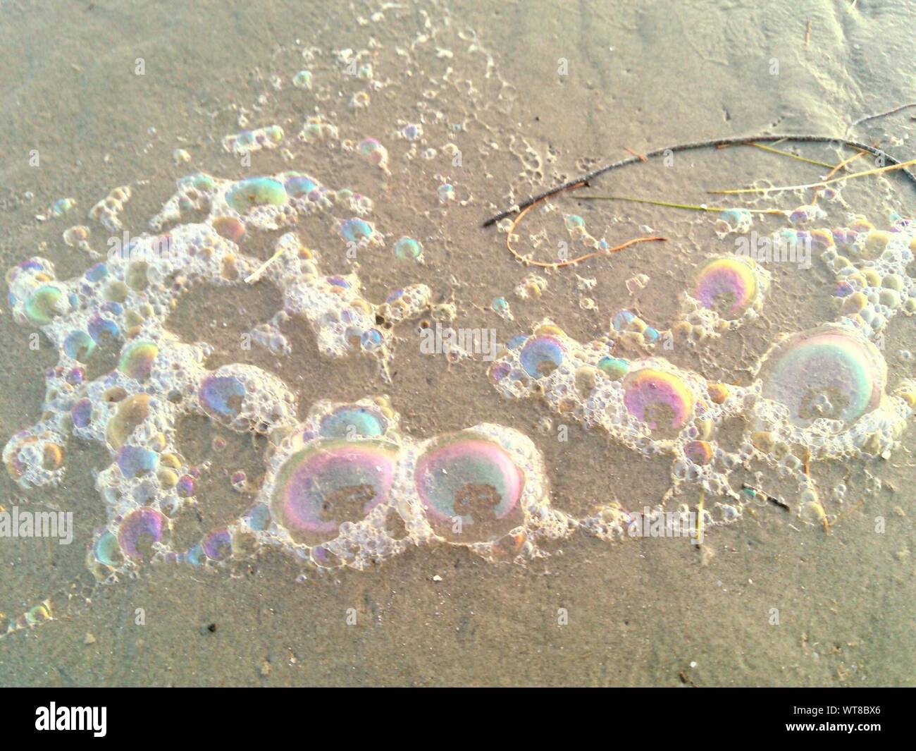Bubbles at the beach hi-res stock photography and images - Alamy