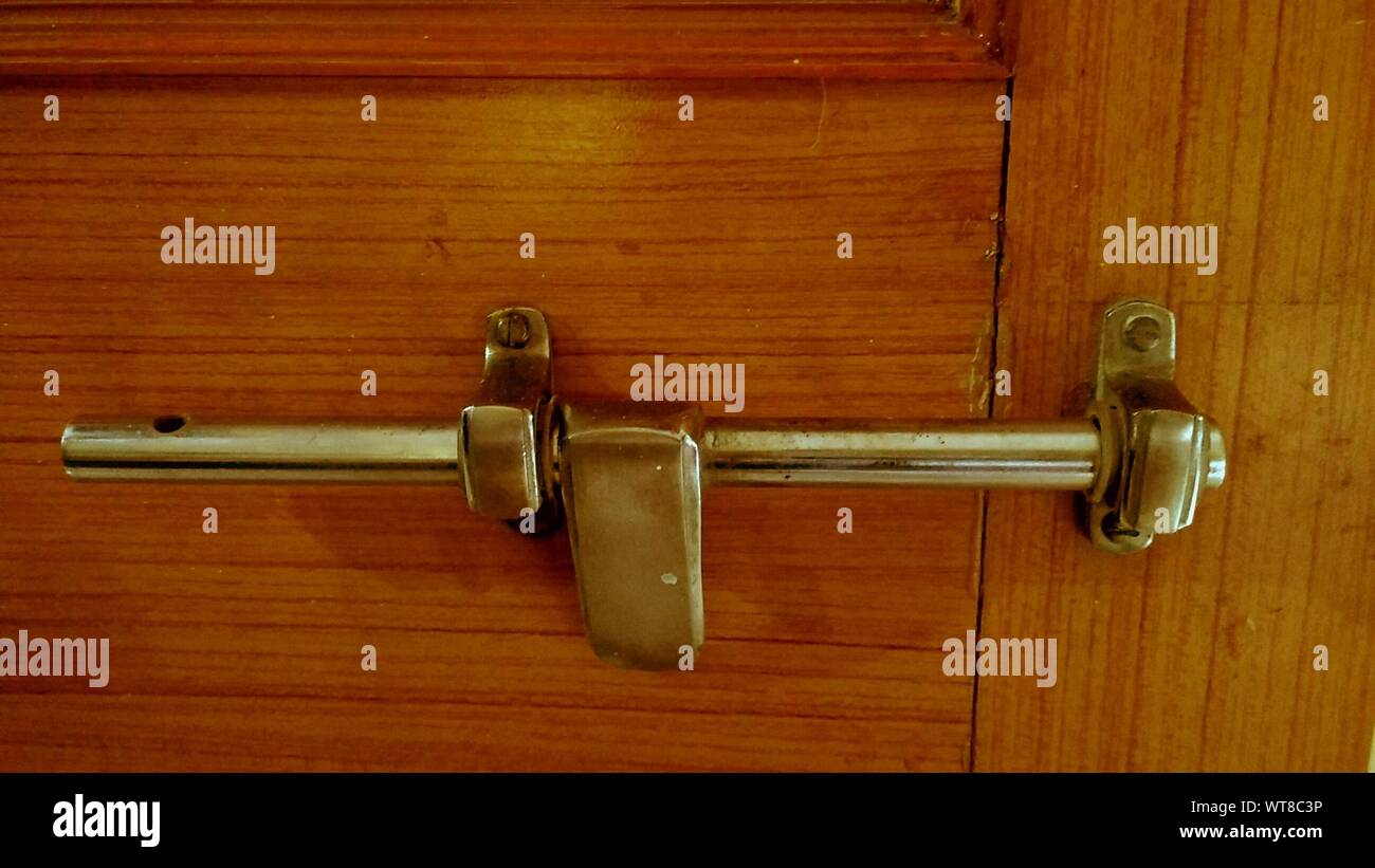 Wooden door latch hi-res stock photography and images - Alamy