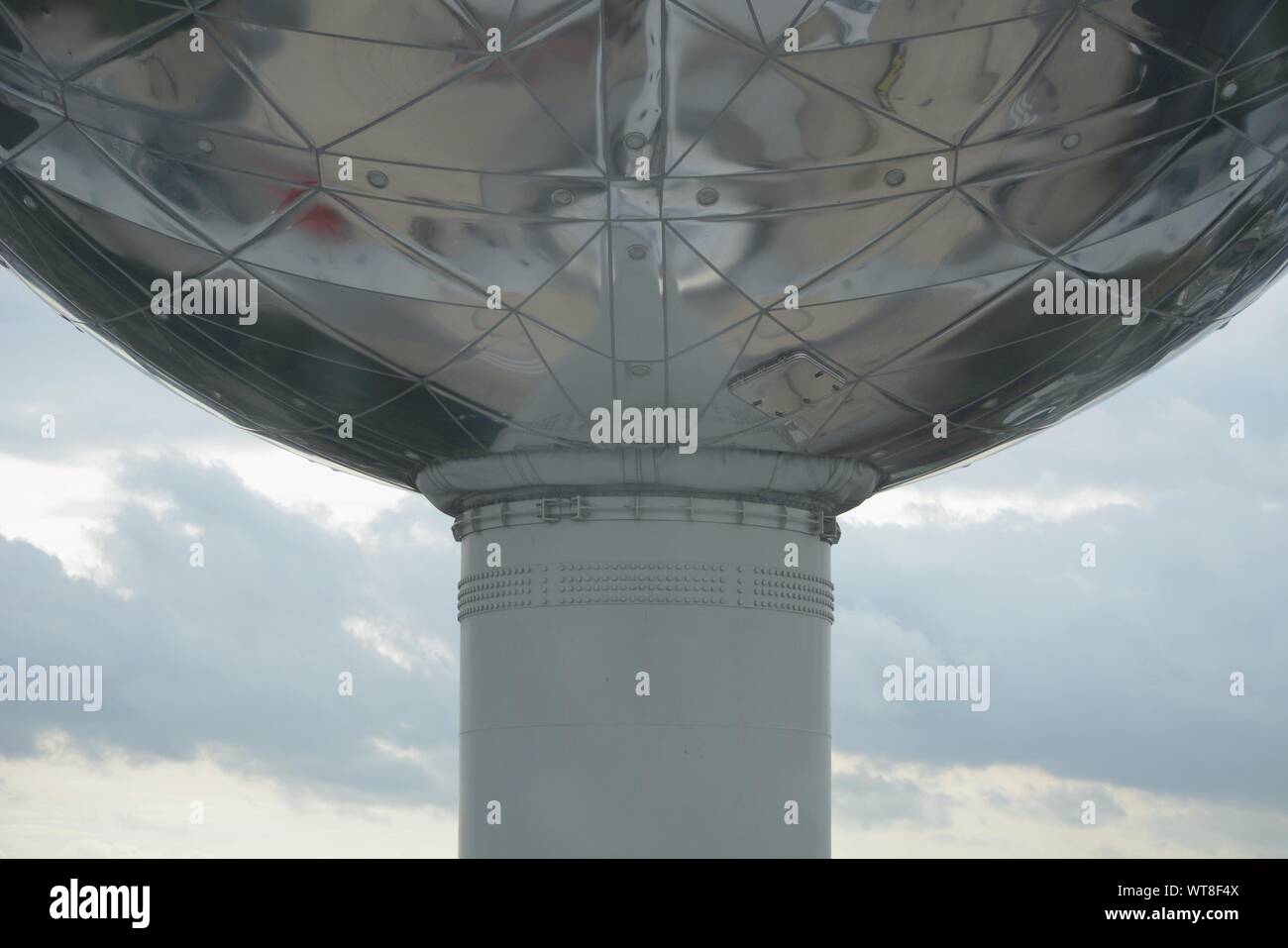 Spherical structure hi-res stock photography and images - Alamy