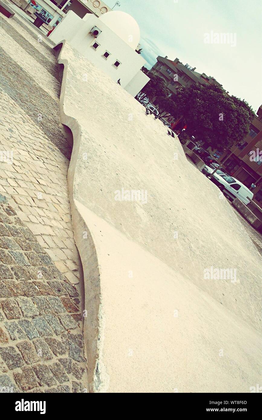 Pavement corner hi-res stock photography and images - Alamy