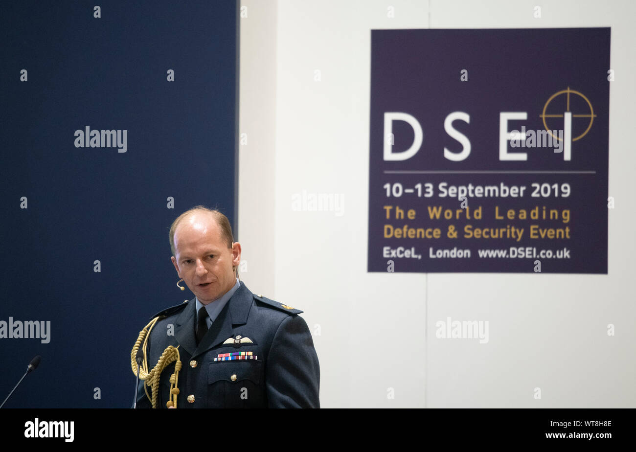 Air marshal security hi-res stock photography and images - Alamy