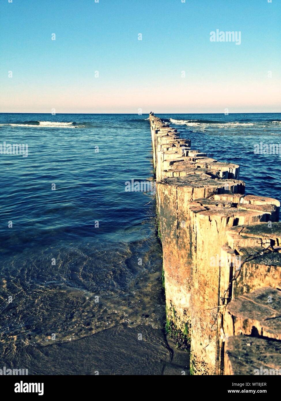 Sea pillars hi-res stock photography and images - Alamy