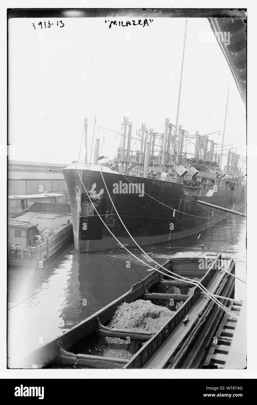 Milazzo port hi-res stock photography and images - Alamy