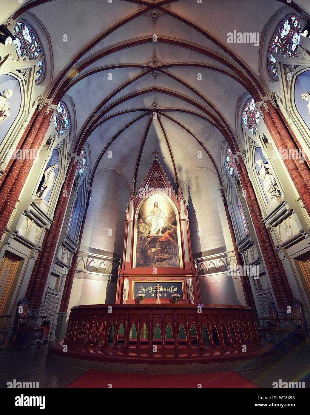 Indoor church hi-res stock photography and images - Alamy