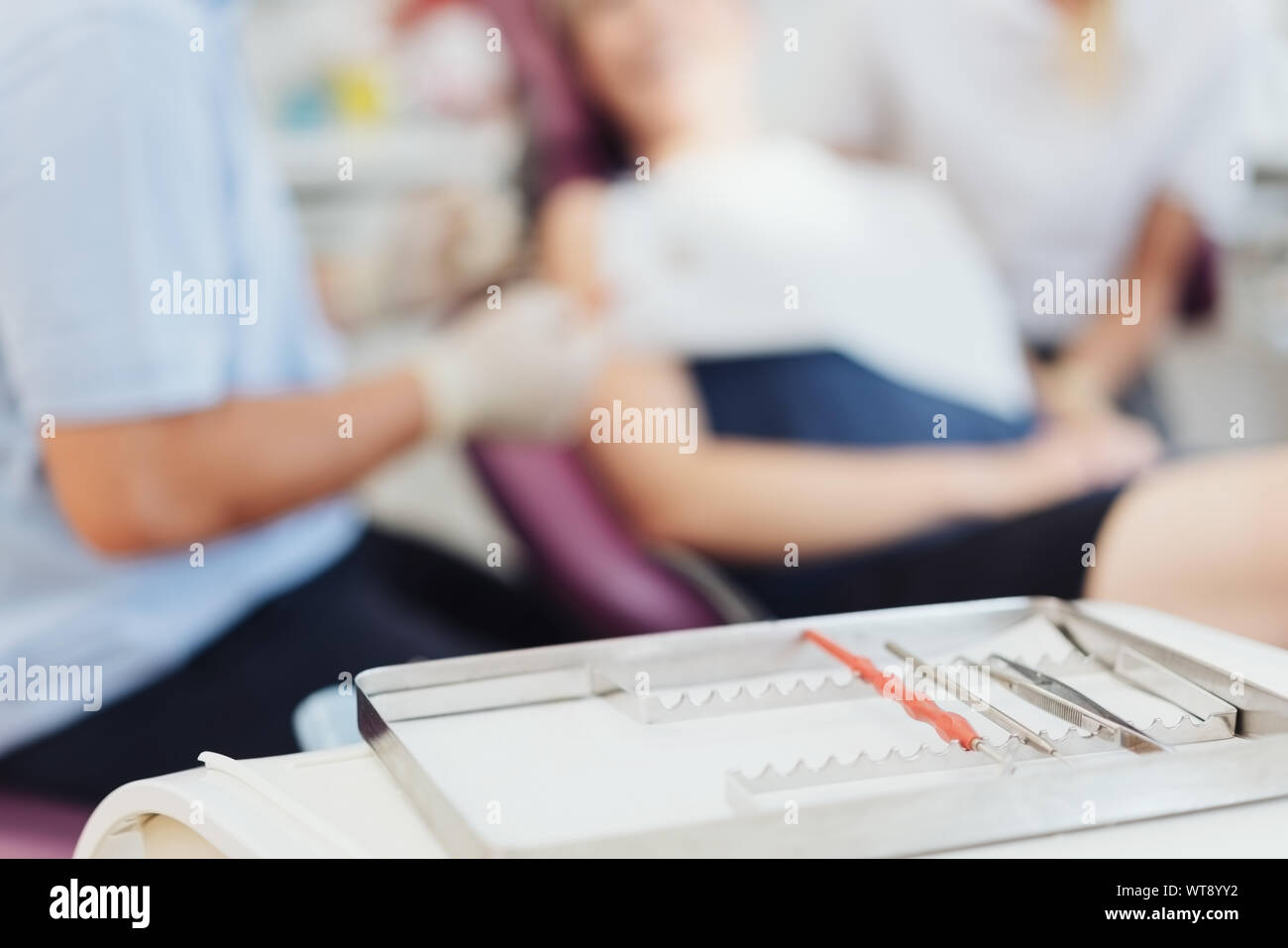 Medical tray surgery instruments hi-res stock photography and images ...