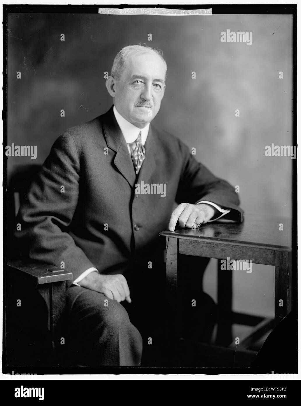 R walton moore hi-res stock photography and images - Alamy