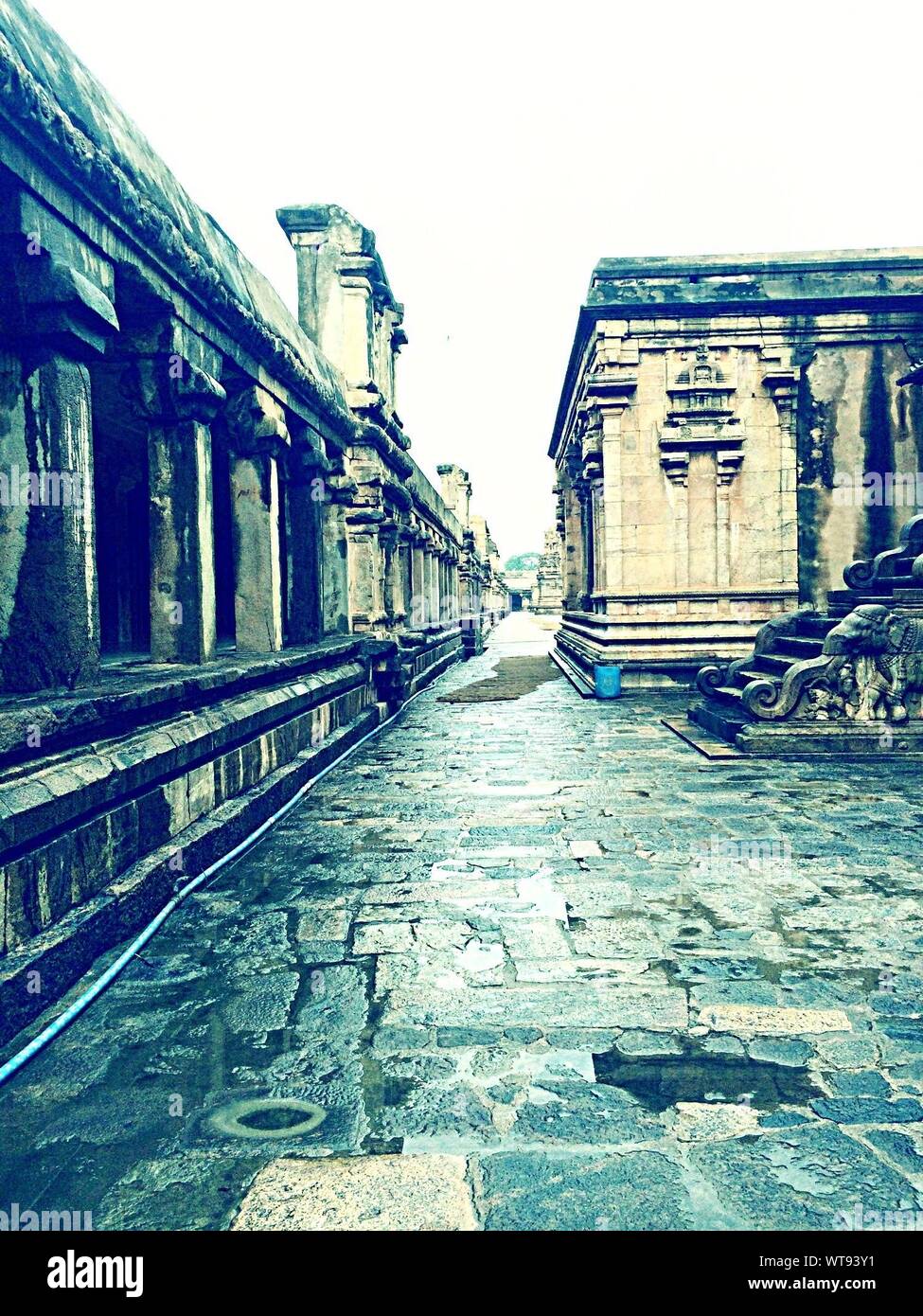 Ancient structures hi-res stock photography and images - Alamy