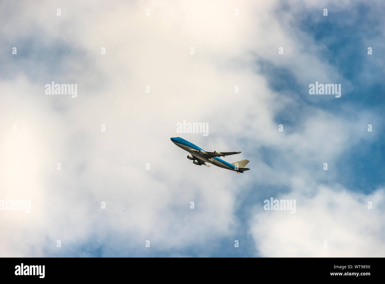 Airplane safety illustration hi-res stock photography and images - Alamy