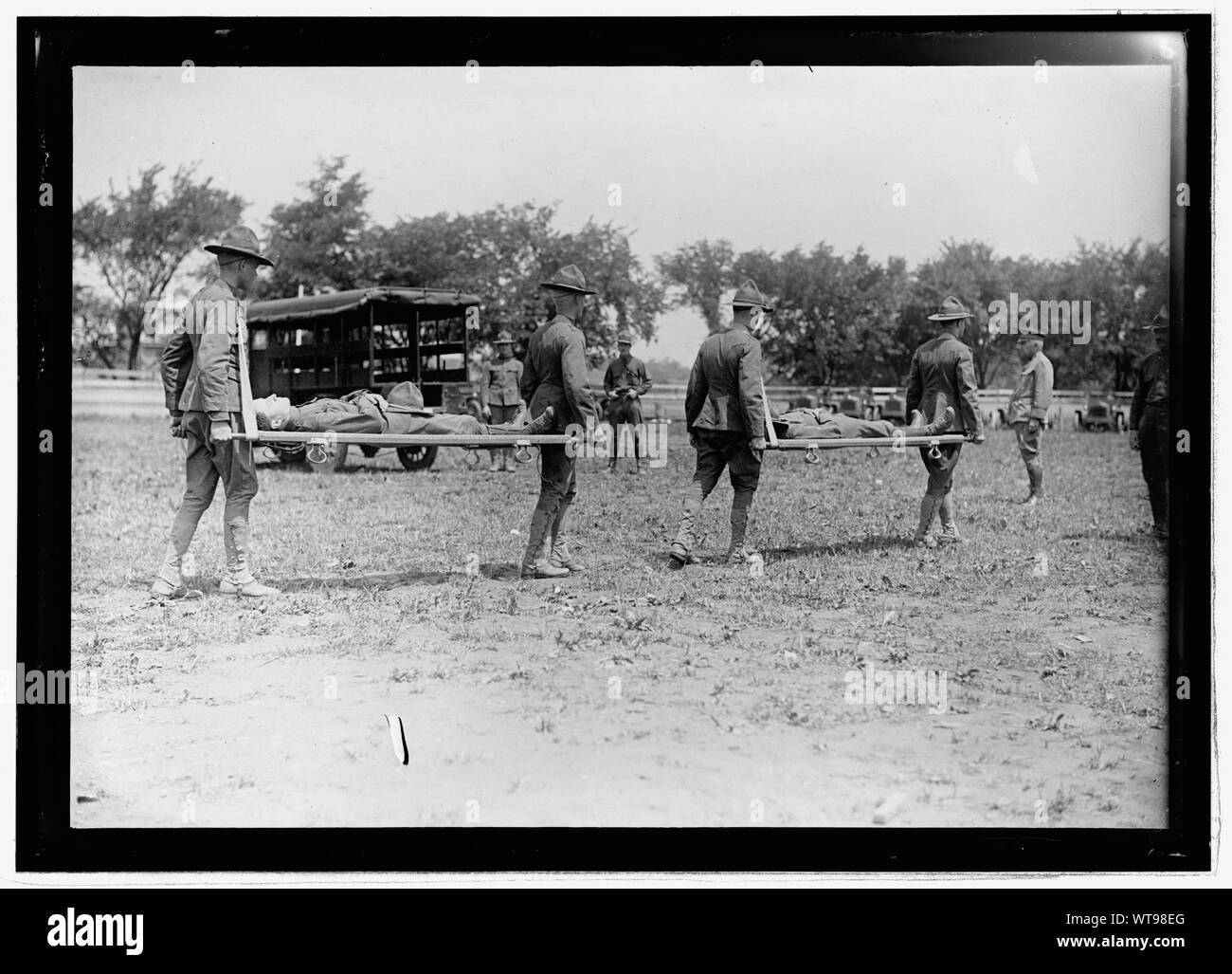 Army medical personnel Cut Out Stock Images & Pictures - Alamy