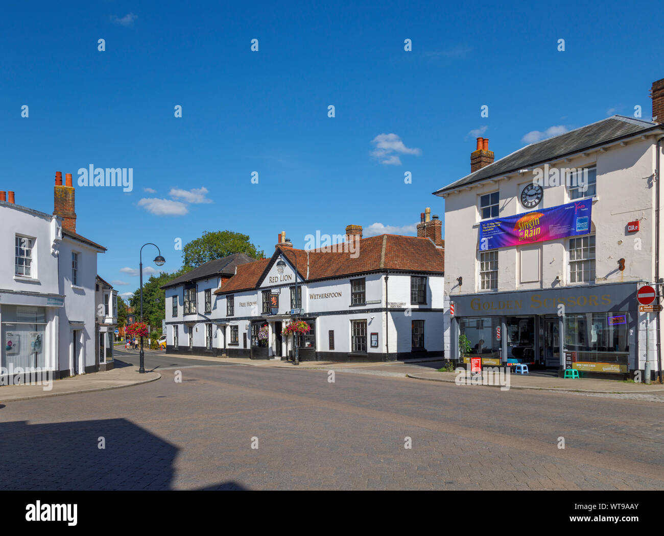 The roadside Wetherspoon Red Lion free house pub in the centre of the ...
