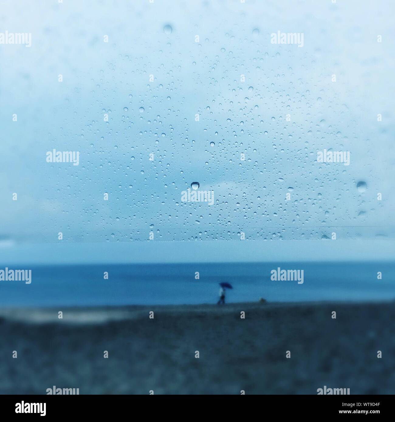 Wet day at the seaside hi-res stock photography and images - Alamy