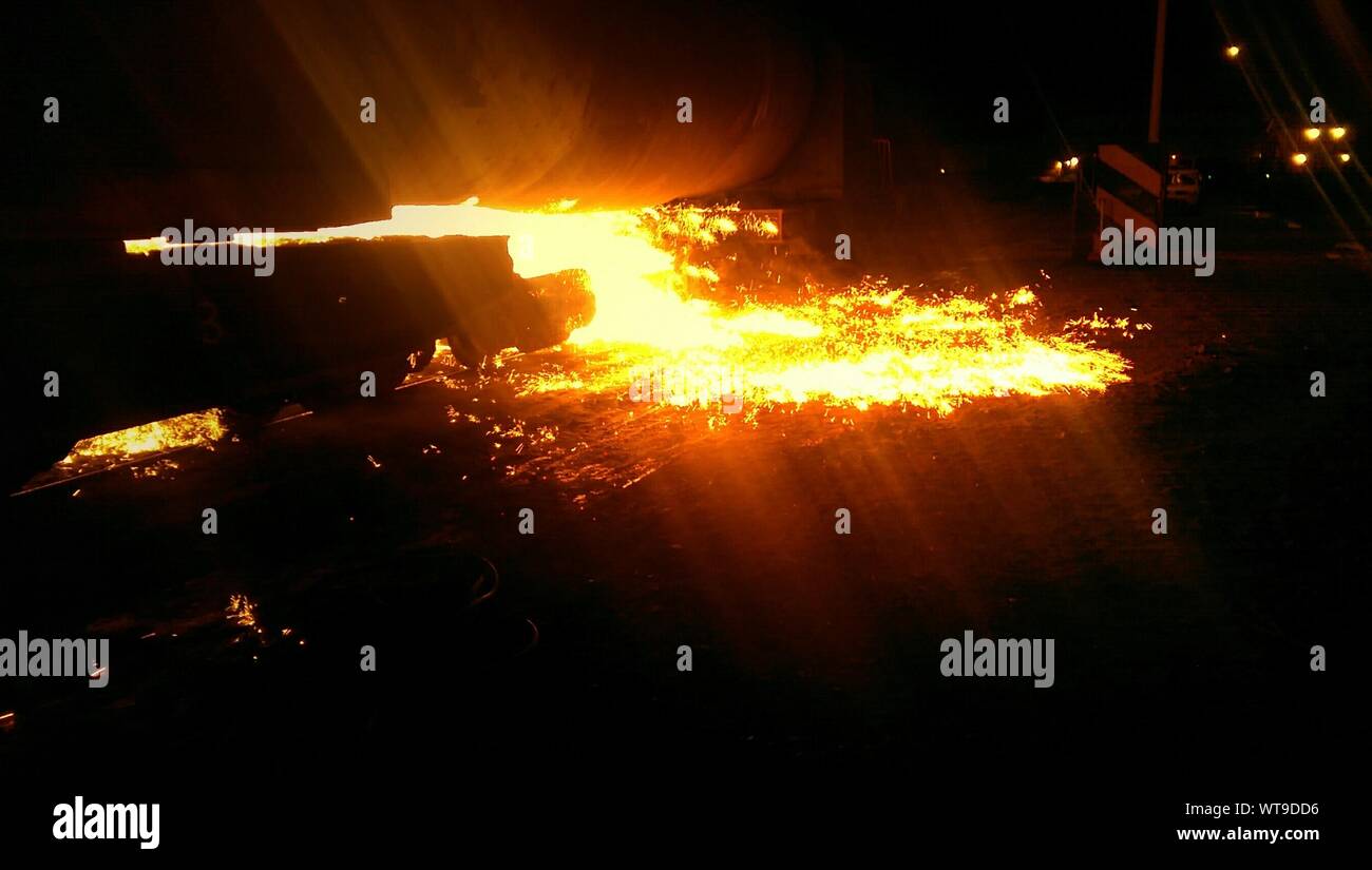 Burning oil tanker hi-res stock photography and images - Alamy