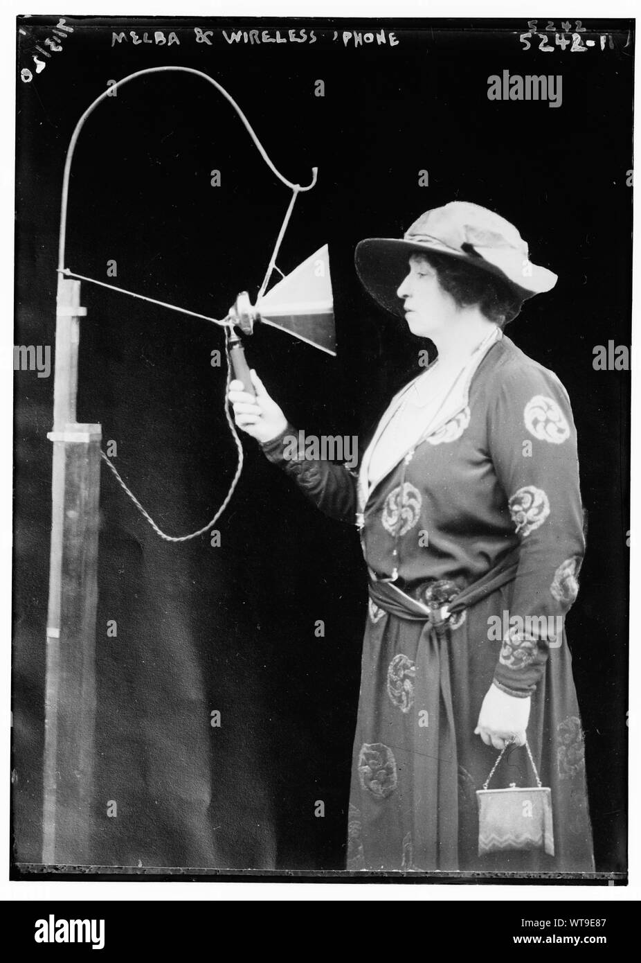 Wireless systems Cut Out Stock Images & Pictures - Alamy