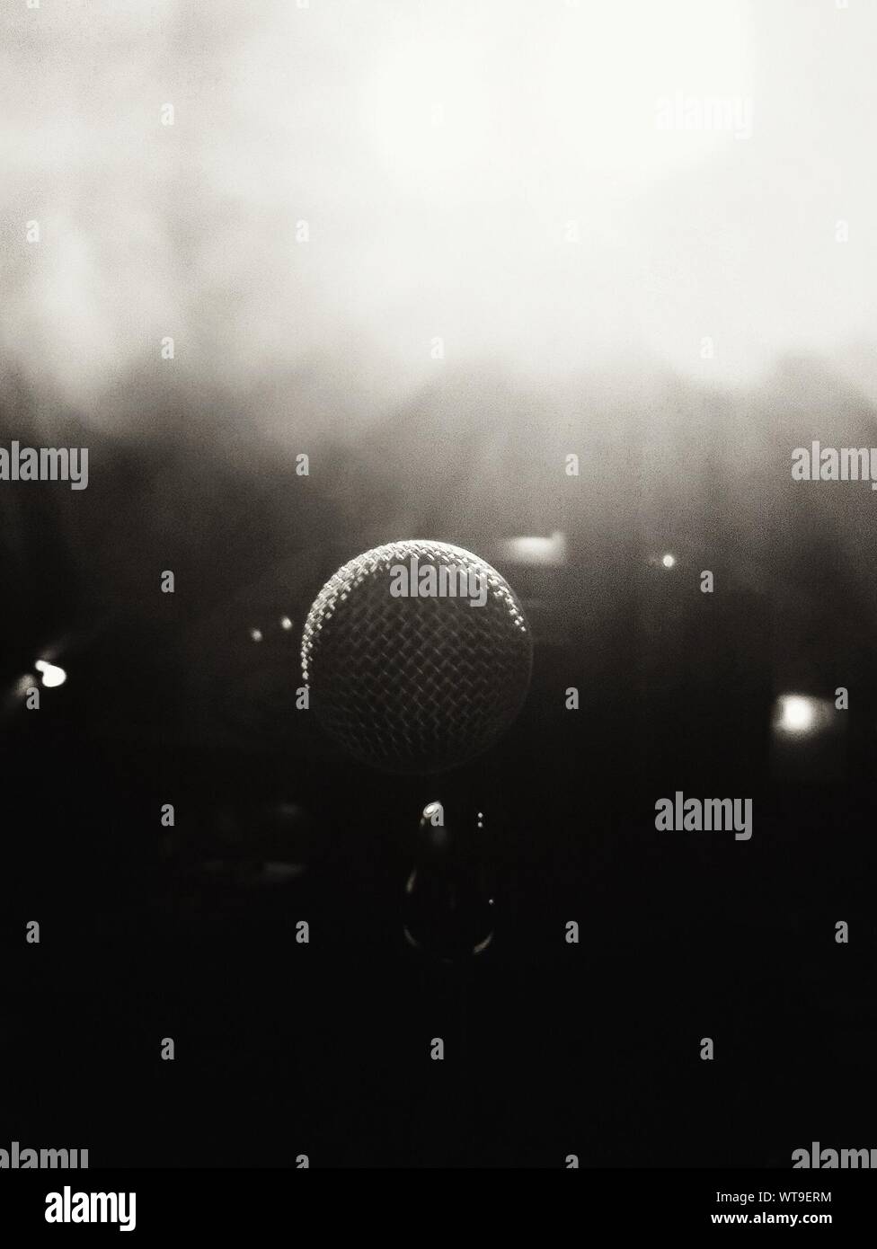 Bright dark contrast hi-res stock photography and images - Alamy