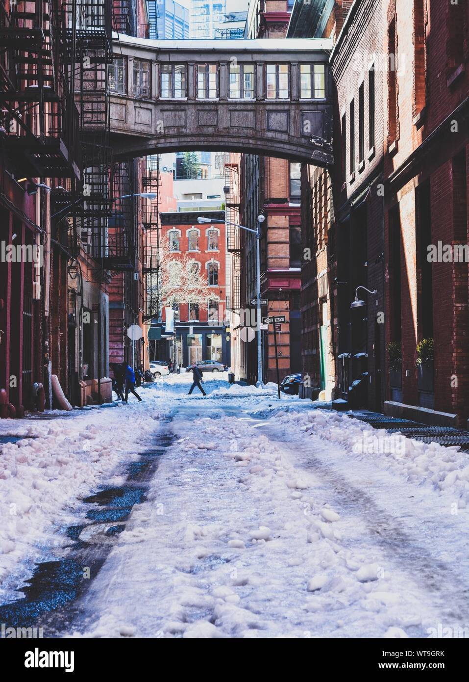 New york street in snow hi-res stock photography and images - Alamy