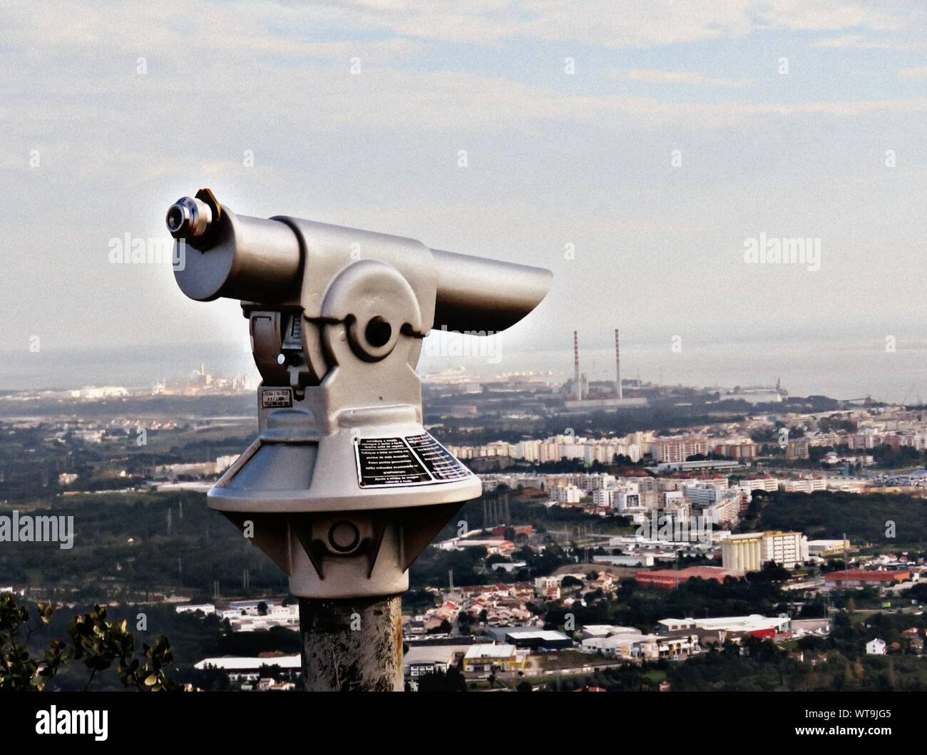 Observation telescope hi-res stock photography and images - Alamy