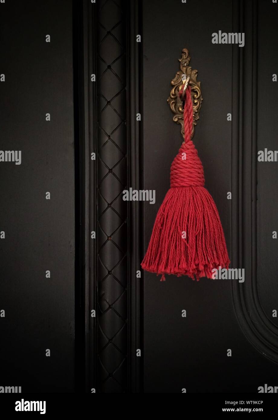 Hanging home decor hi-res stock photography and images - Alamy
