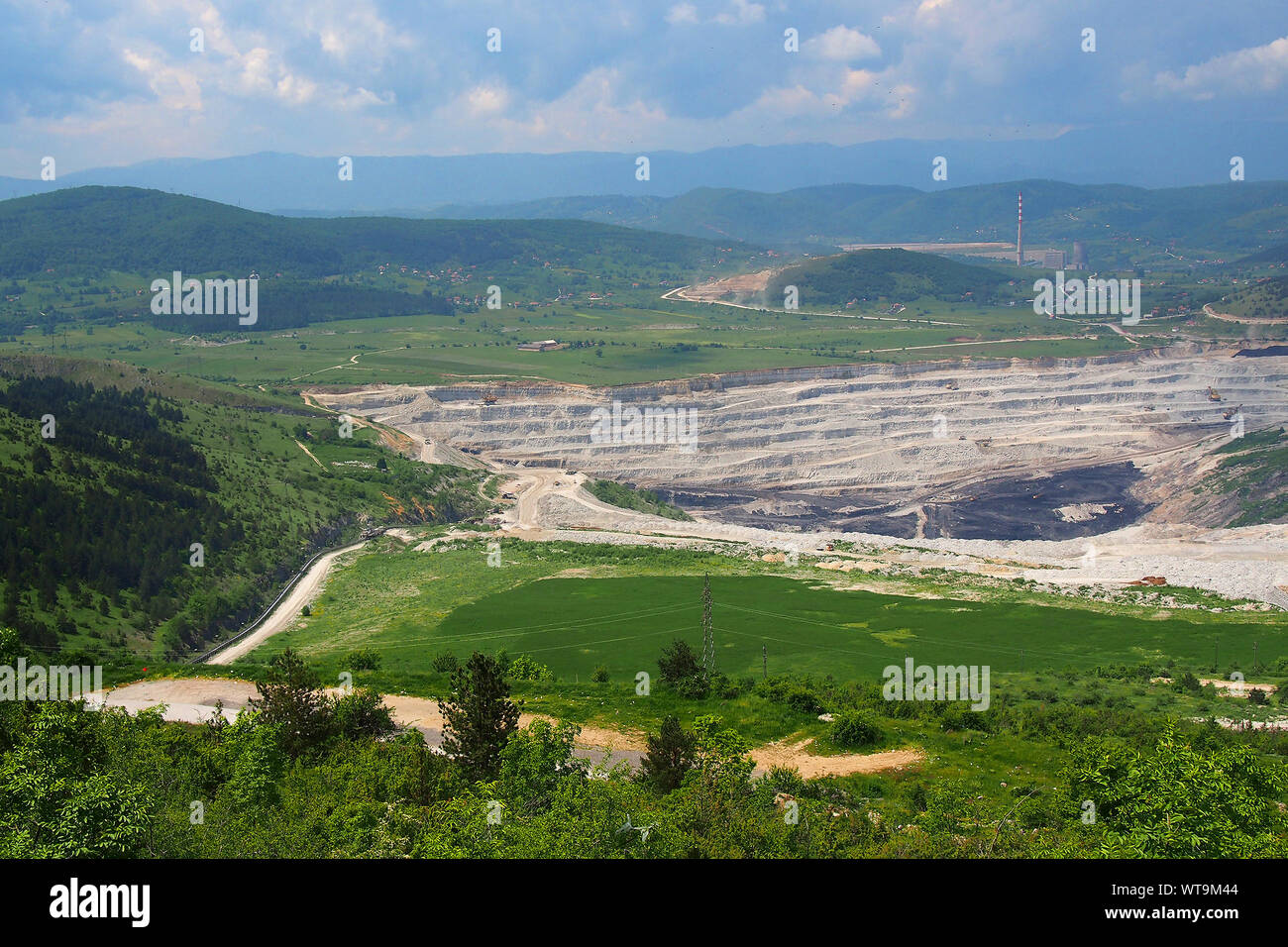 Aerial of open pit mine hi-res stock photography and images - Alamy