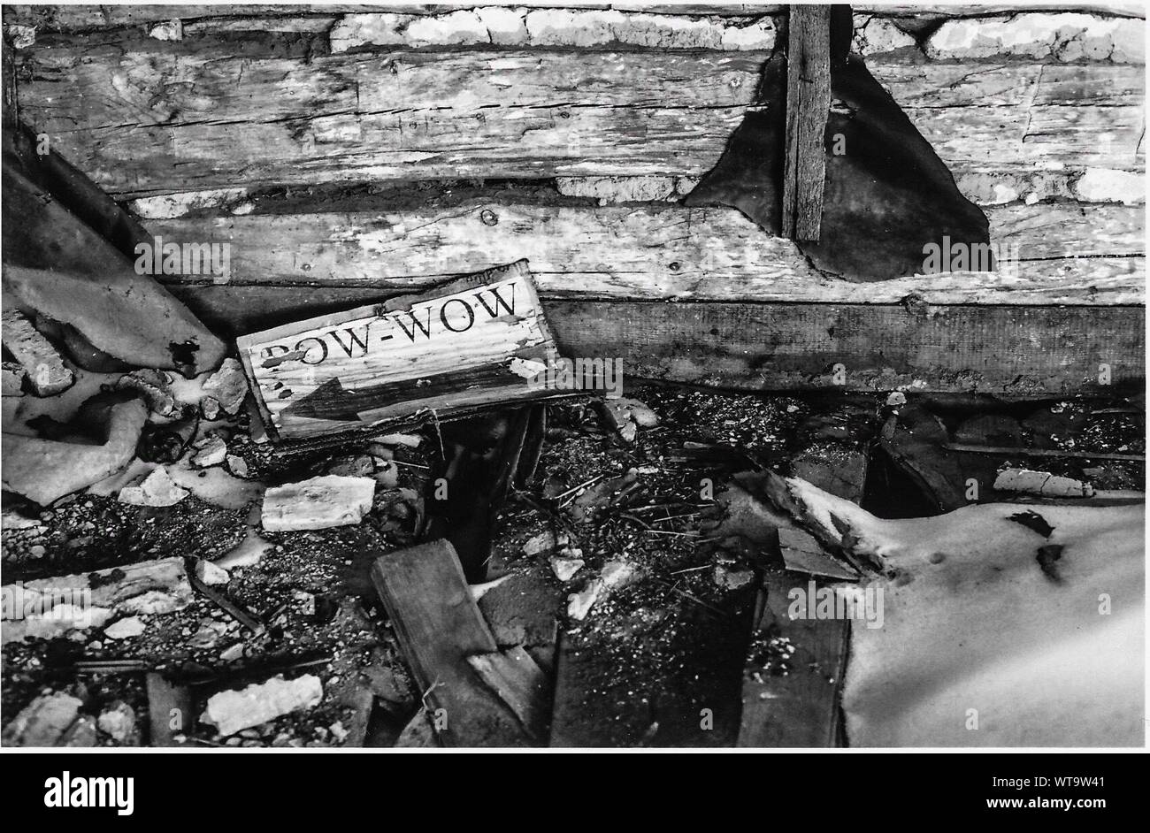 Damaged Sign High Resolution Stock Photography and Images - Alamy