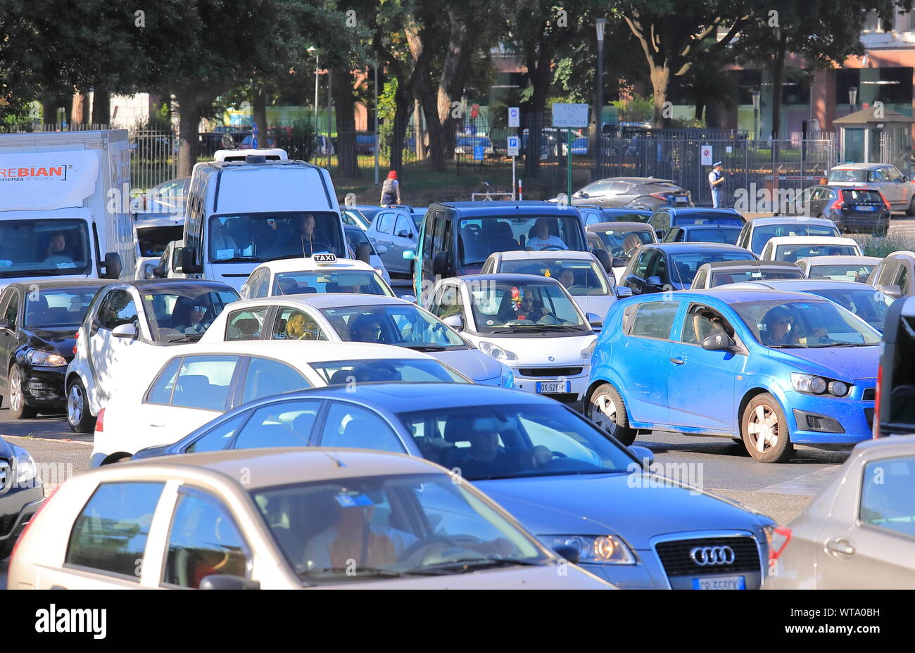 Traffic jam congestion downtown Rome Italy Stock Photo - Alamy