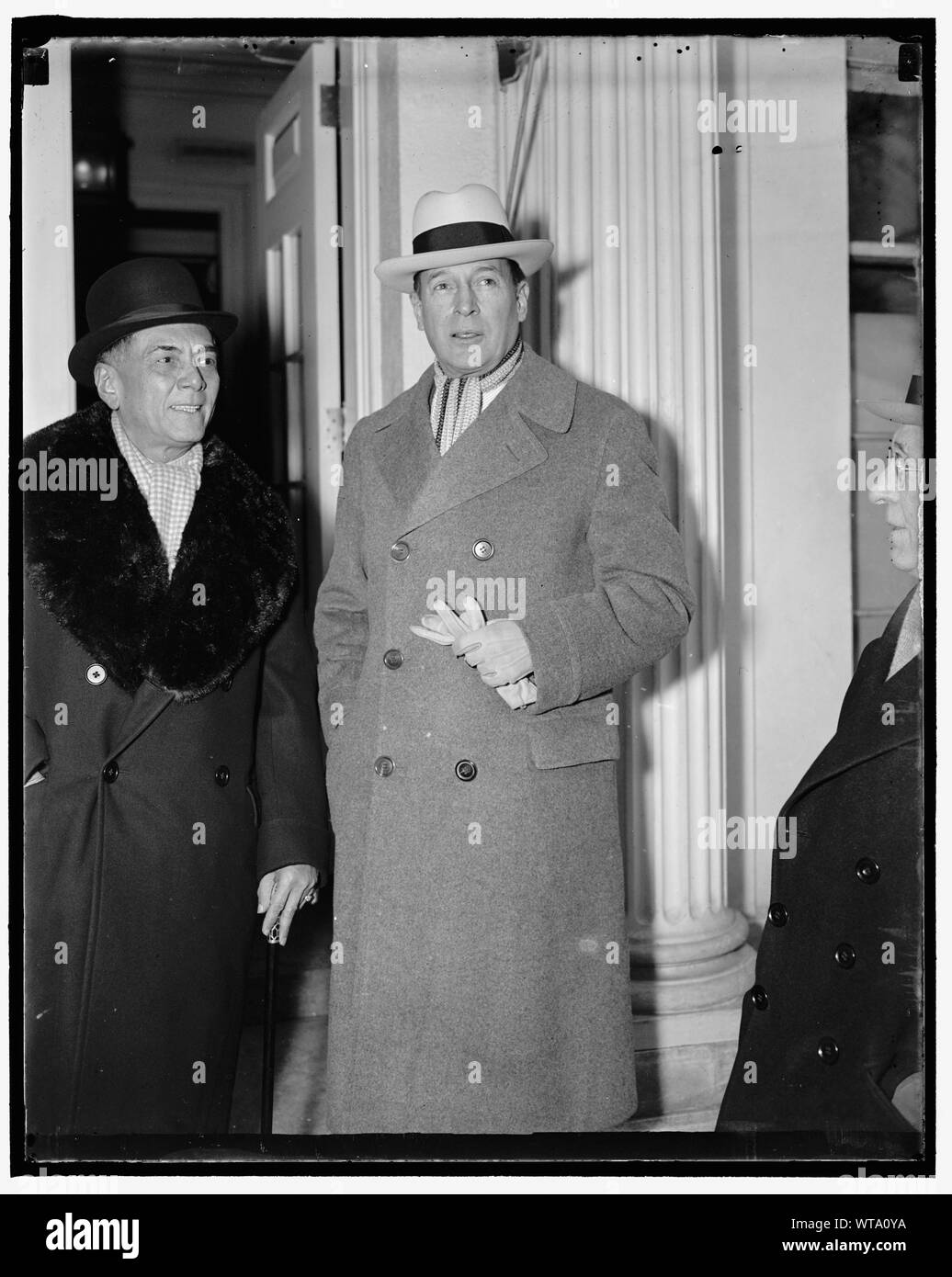 Men at White House, Washington, D.C Stock Photo - Alamy