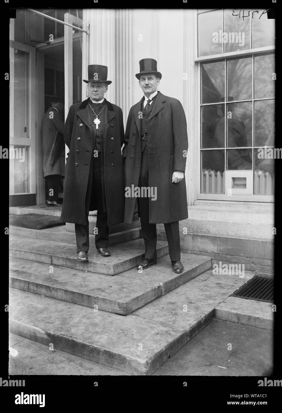 Men at White House, Washington, D.C Stock Photo - Alamy