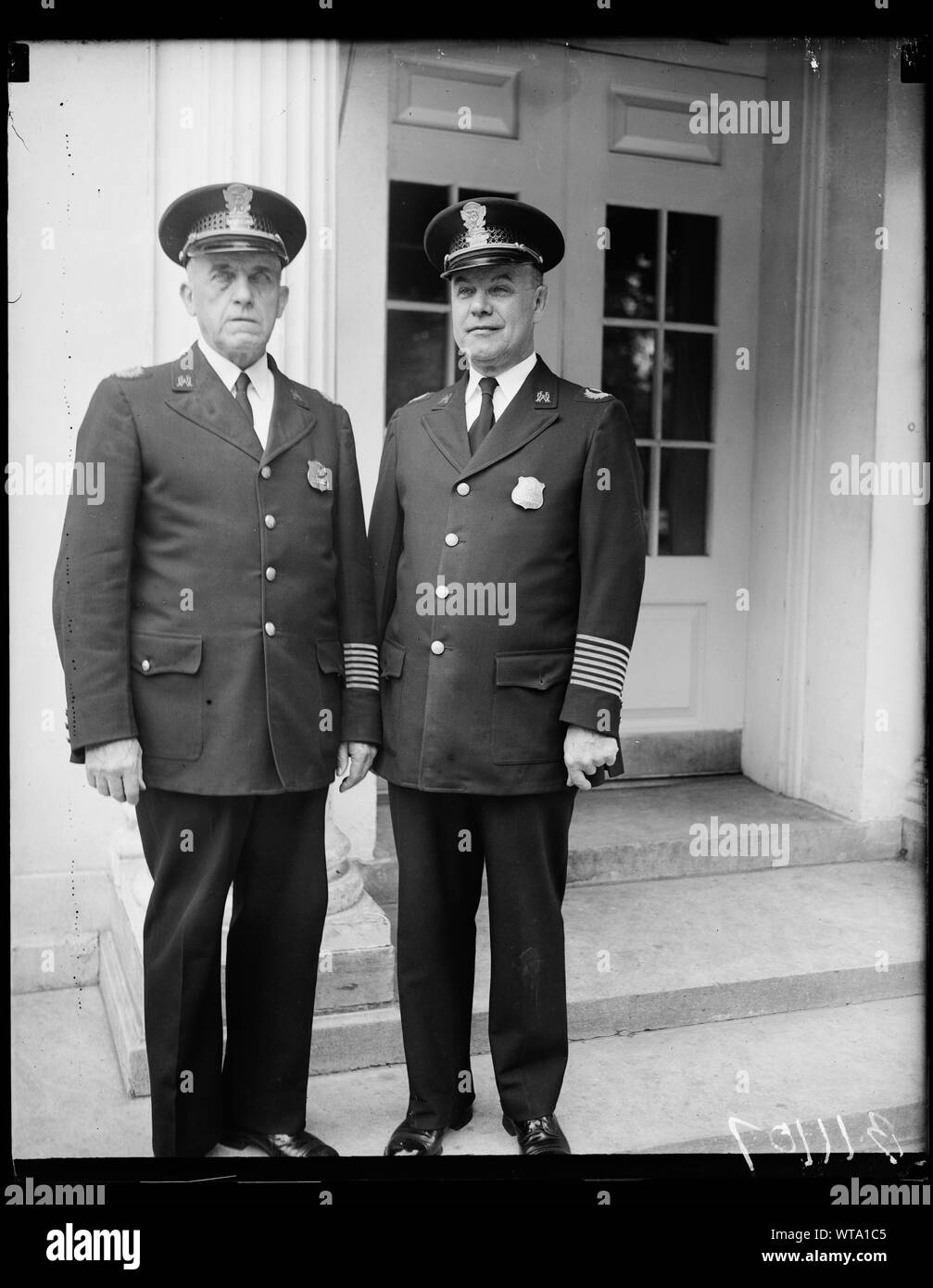 Men at White House, Washington, D.C Stock Photo - Alamy