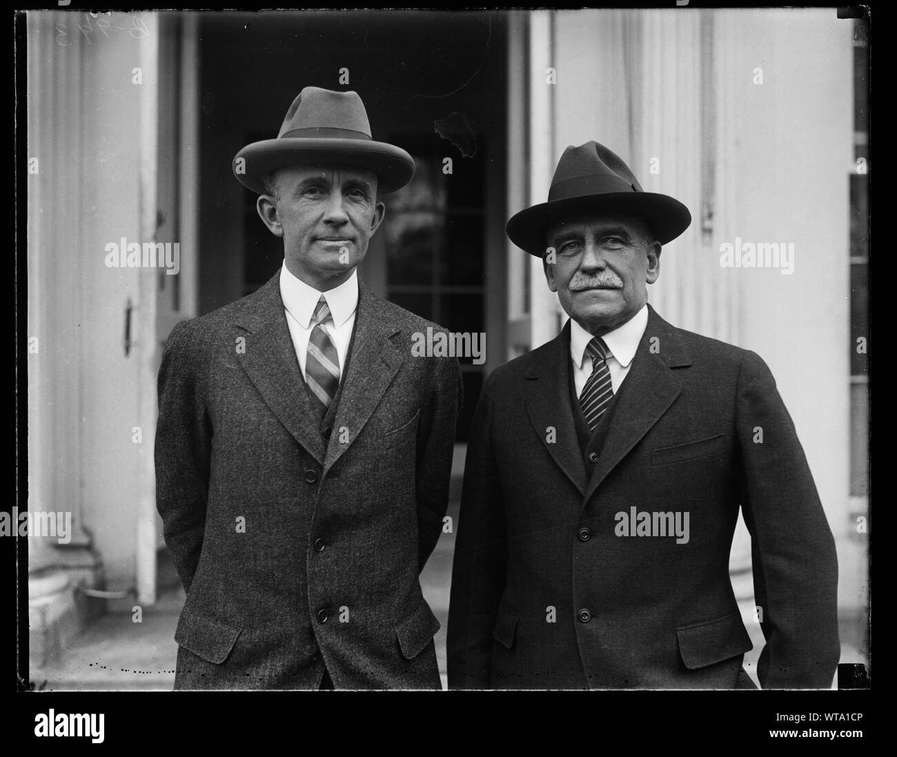 Men at White House, Washington, D.C Stock Photo - Alamy