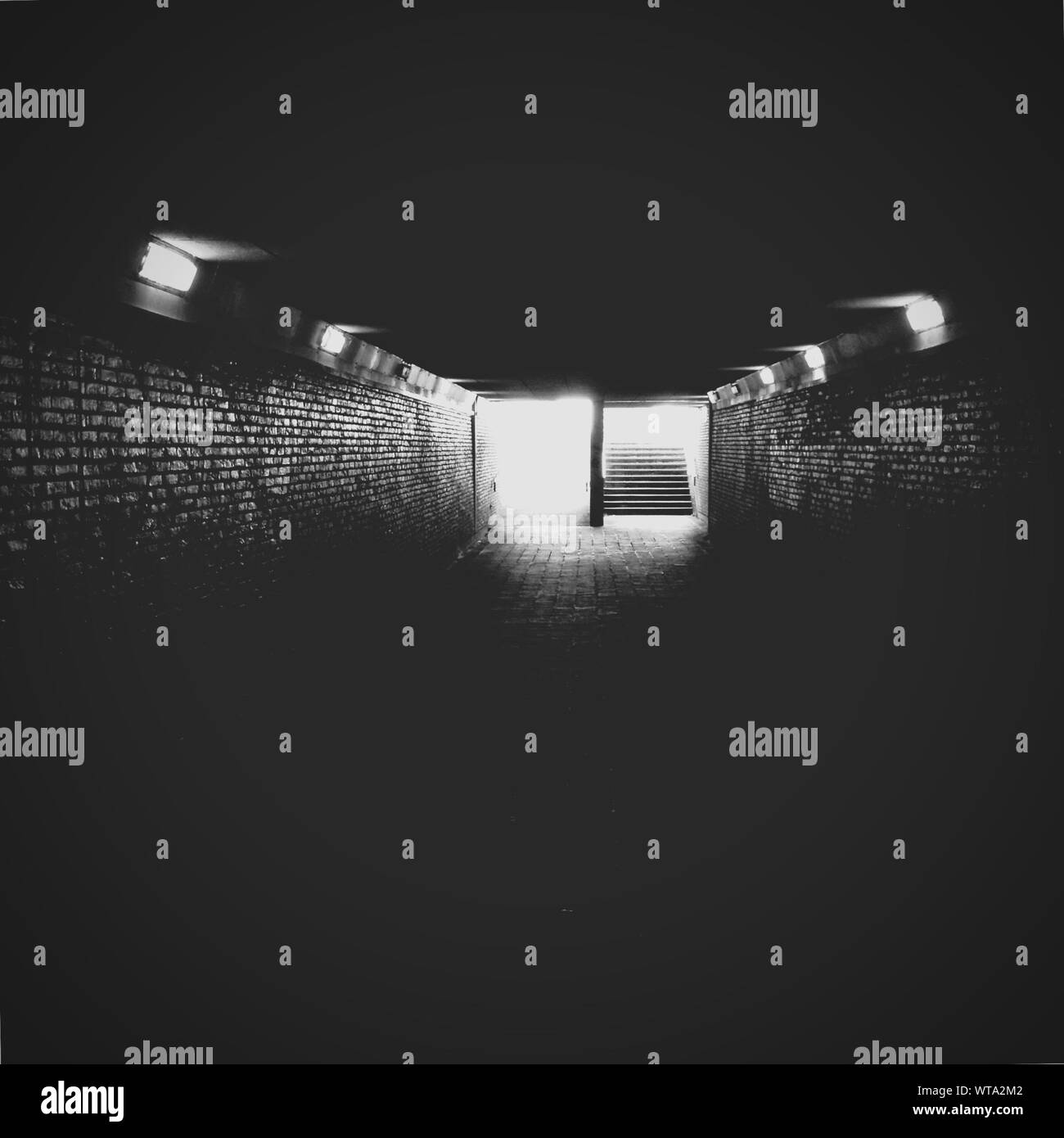 Subway ceiling hi-res stock photography and images - Alamy