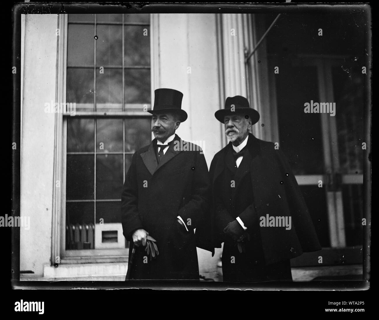 Men at White House, Washington, D.C Stock Photo - Alamy