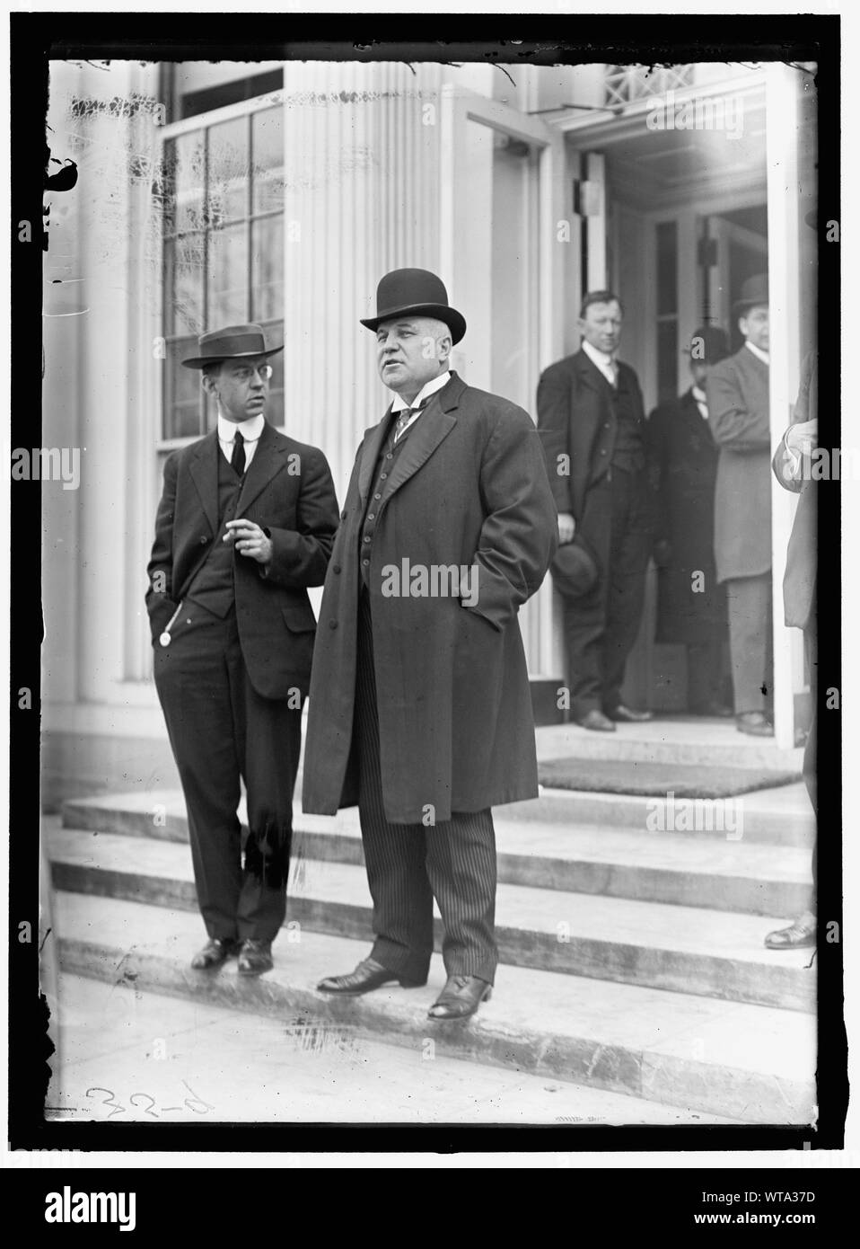 Men at White House, Washington, D.C Stock Photo - Alamy